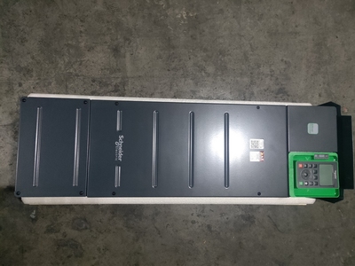 施耐德220KW变频器全新质保一年公司ATV930C22N4