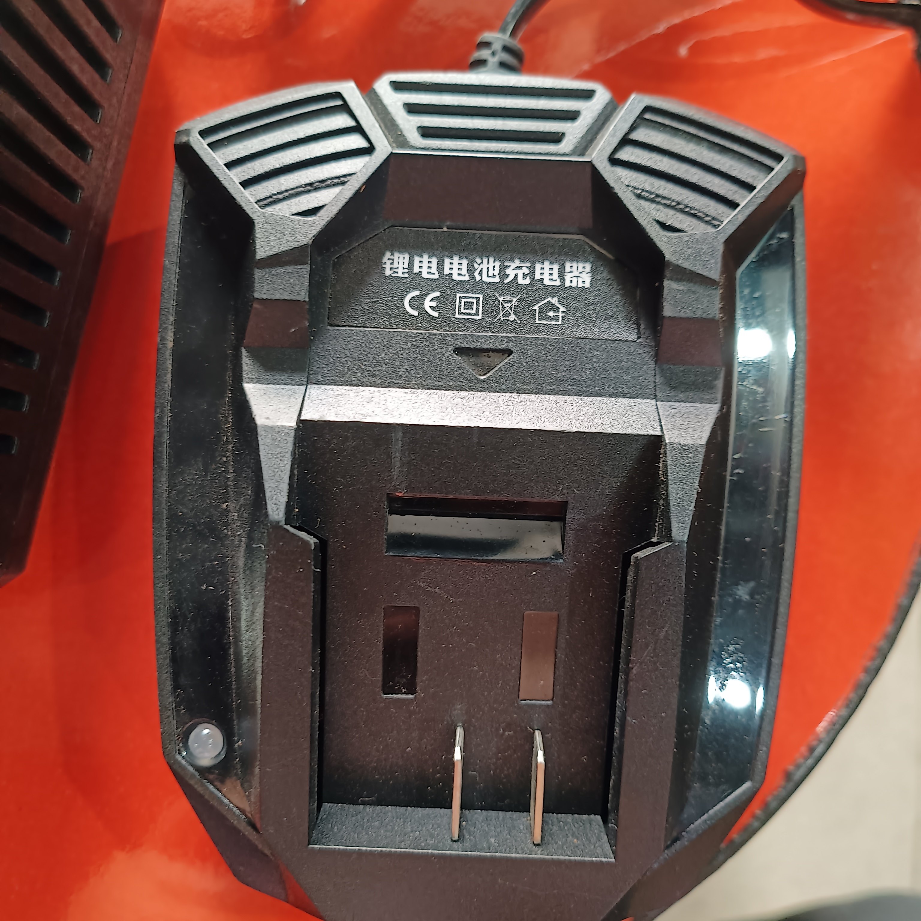 21V~98V坚锐款大艺款锂电池充电器通用电扳锂电钻充电器随机发货
