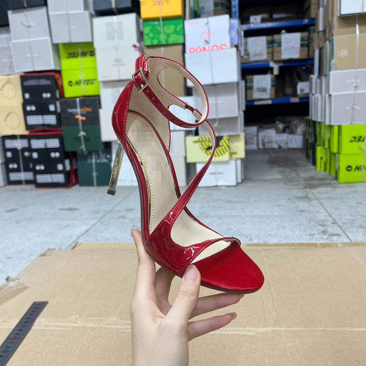 Lady Shoes外贸原单女鞋新款时尚圆头纯色细高跟一字扣时装凉鞋