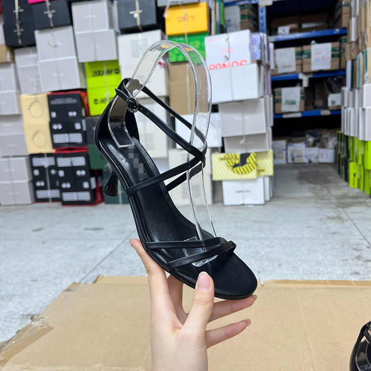 Lady Shoes外贸原单女鞋新款时尚圆头纯色细高跟一字扣时装凉鞋