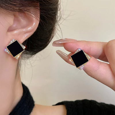 2025新款黑色菱形镶钻防丢扣耳钉气质几何耳环小众设计高级感耳饰
