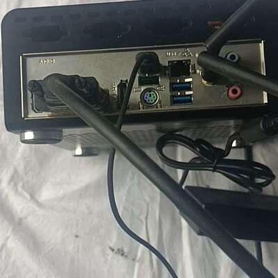 全铝合金机箱 i3-8100 CPU    Win10系统议价