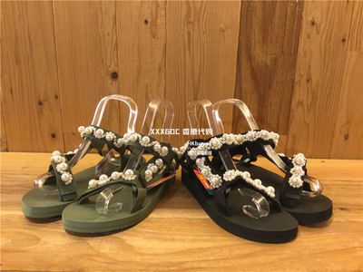 春夏珍珠花平底露趾凉鞋