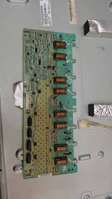 原装TCL L26E9 LCD27K73高压板V225-4XX 4H+V2258.061/C1 E206453