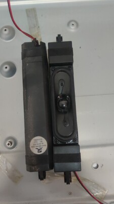 创维电视喇叭42E362W 42E510E 39E660 39E390  6Ω10W孔距17.7CM