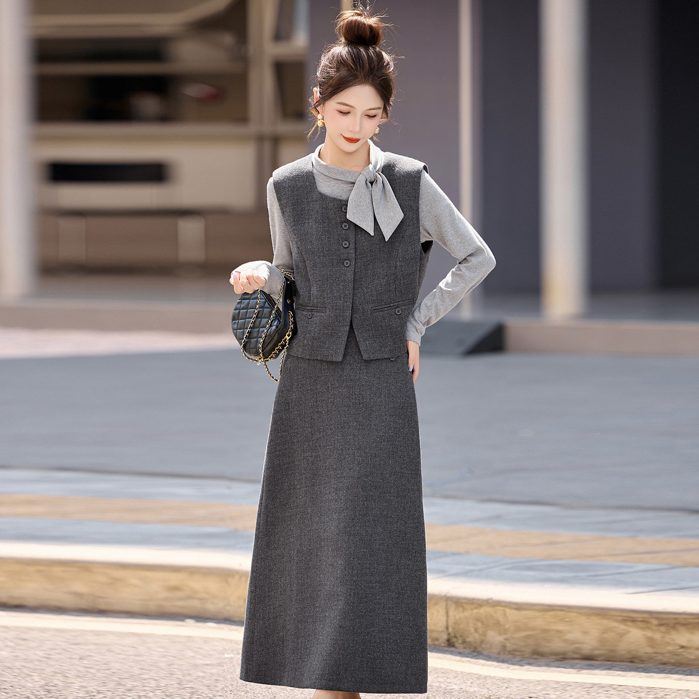 小香风通勤气质套装裙女2026秋新款蝴蝶结打底衫马甲半身裙三件套