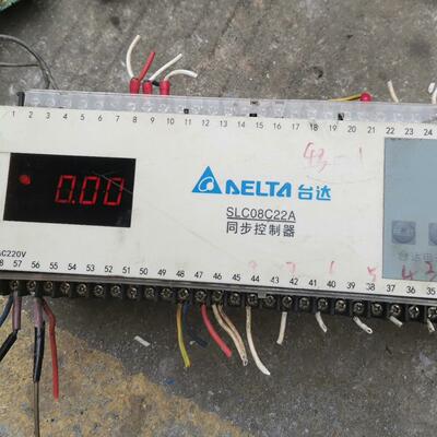 台达SLC08C22A同步控制器 如下图 通电可亮灯 具体功