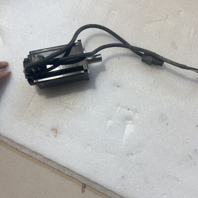 伺服电机 GYS401D5-RB2 400瓦 实物图片