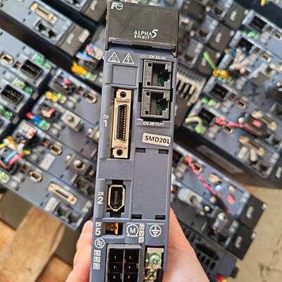 5系100w伺服驱动器 RYH201F5-VV2