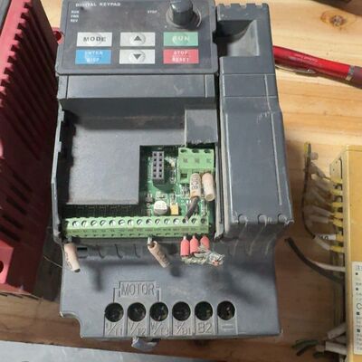 众辰变频器 H2400S05D5K 5.5kw 380V三相