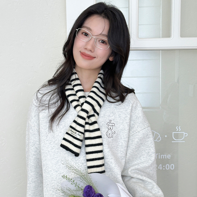 黑白条纹针织围巾女冬季韩系氛围感百搭保暖护颈穿孔懒人围脖新款