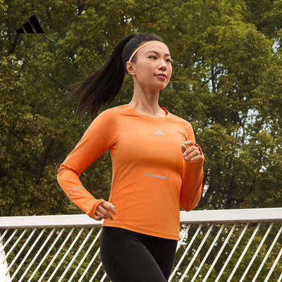 阿迪达斯女速干跑步修身长袖T恤