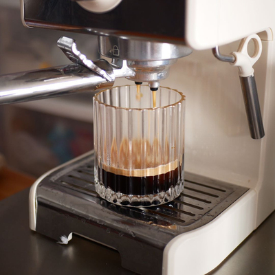 ins风餐厅高颜值浮雕咖啡杯