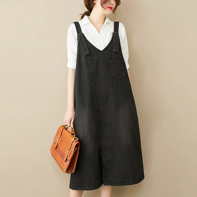 2025秋冬新款复古文艺水洗吊带V领牛仔背带裙气质背心裙大码女裙
