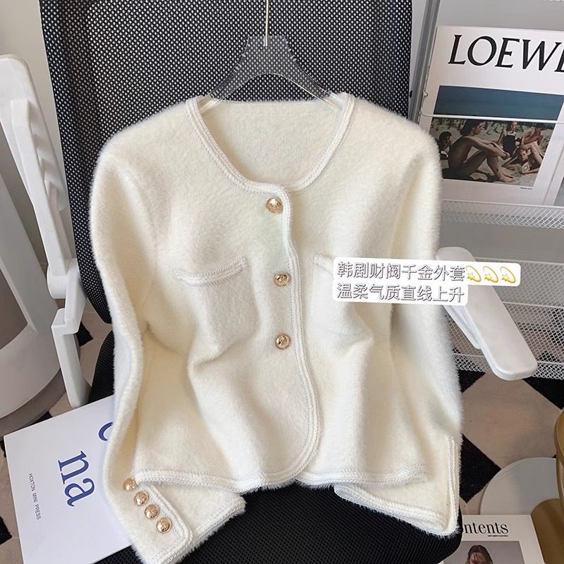 日系金扣白色仿水貂绒针织开衫女法式小香风温柔软糯毛衣外套上衣