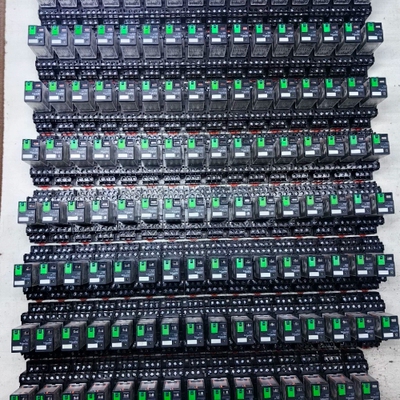 九五新施耐德RXM4AB2BD中间继电器配RXZE1M4C底 ~议价