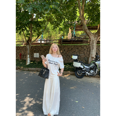 skibyTannin粗线绣花字母tee