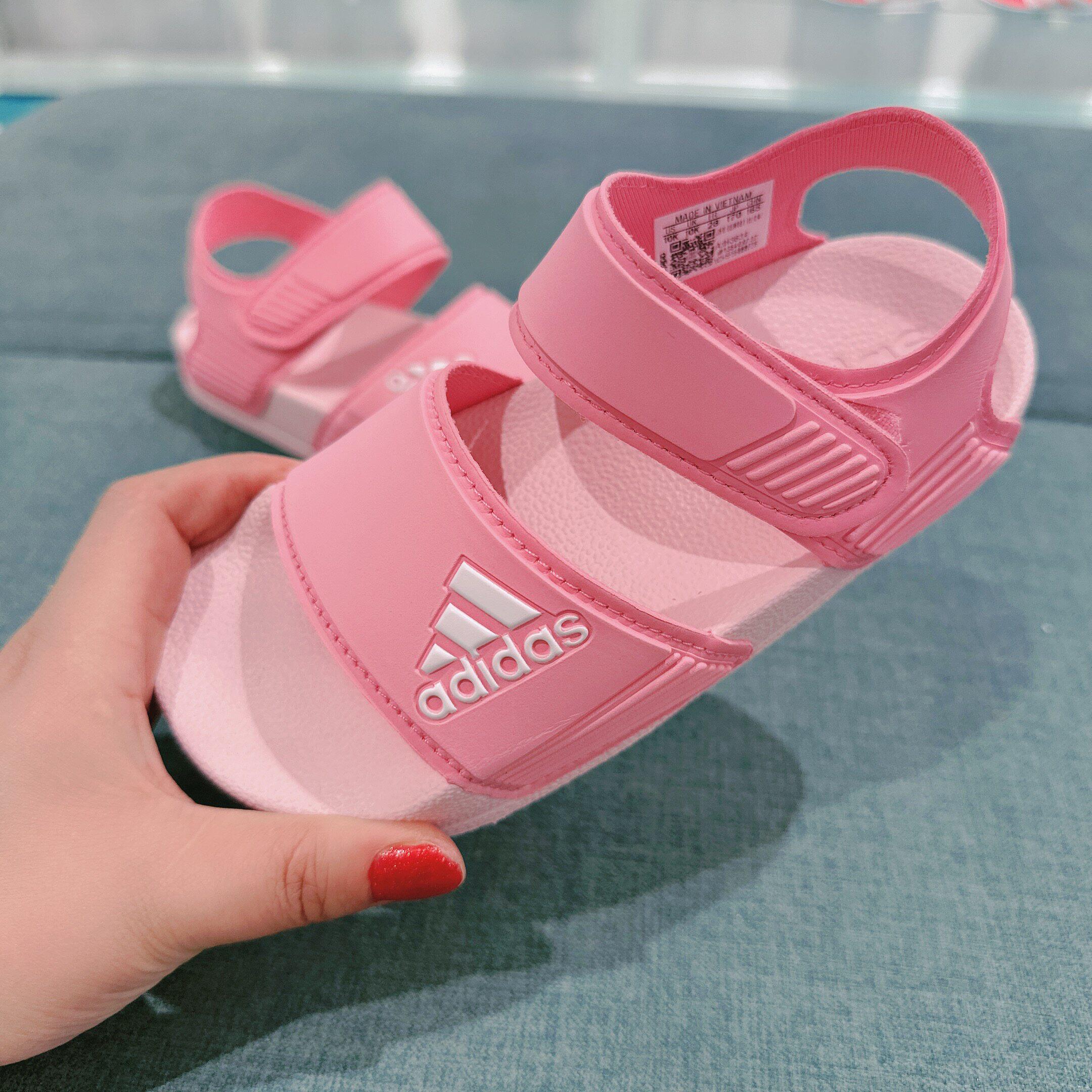 阿迪达斯正品女童露趾凉鞋夏季中大童粉色魔术贴运动沙滩鞋IH3634