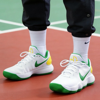 Nike Hyperdunk 2017 男款白绿色百搭舒适低帮篮球鞋 IO7604-131