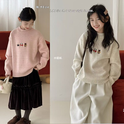 品牌童装女童卡通刺绣加绒毛衣