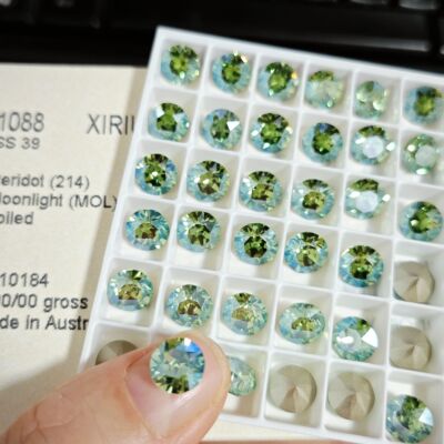 [施]正 品奥钻华子1088尖底圆钻橄榄绿月光214MOL耳钉美甲镶嵌钻