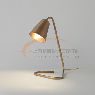北欧意式仿黄铜书房台灯