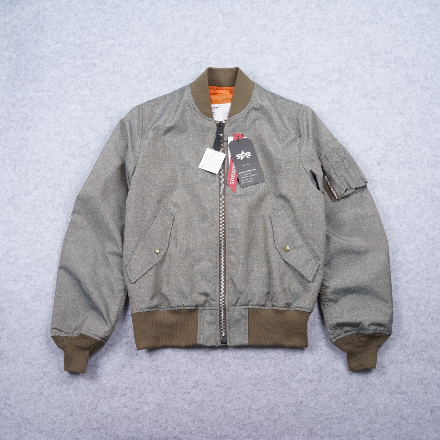 SOPHNET. × Alpha Industries × Kvadrat 联名 MA-1飞行夹克款1