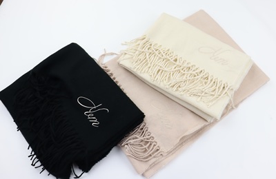 秋冬字母刺绣日系男女纯色围巾