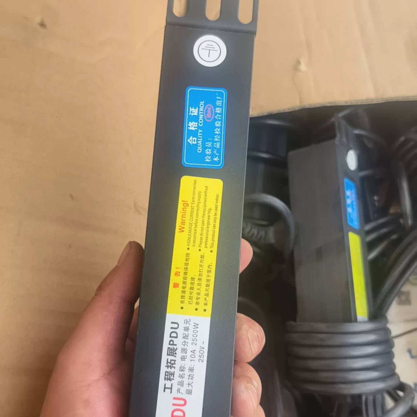 可维修工程PDU电源分配器，10A大功率，2500W，带空开保护议价