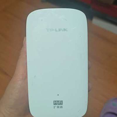 适用HyFi智能无线扩展器，型号TL-H610E，具体成色如图，议价
