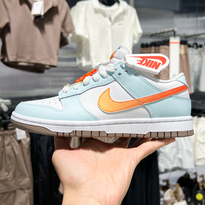 耐克女子经典耐磨低帮运动鞋