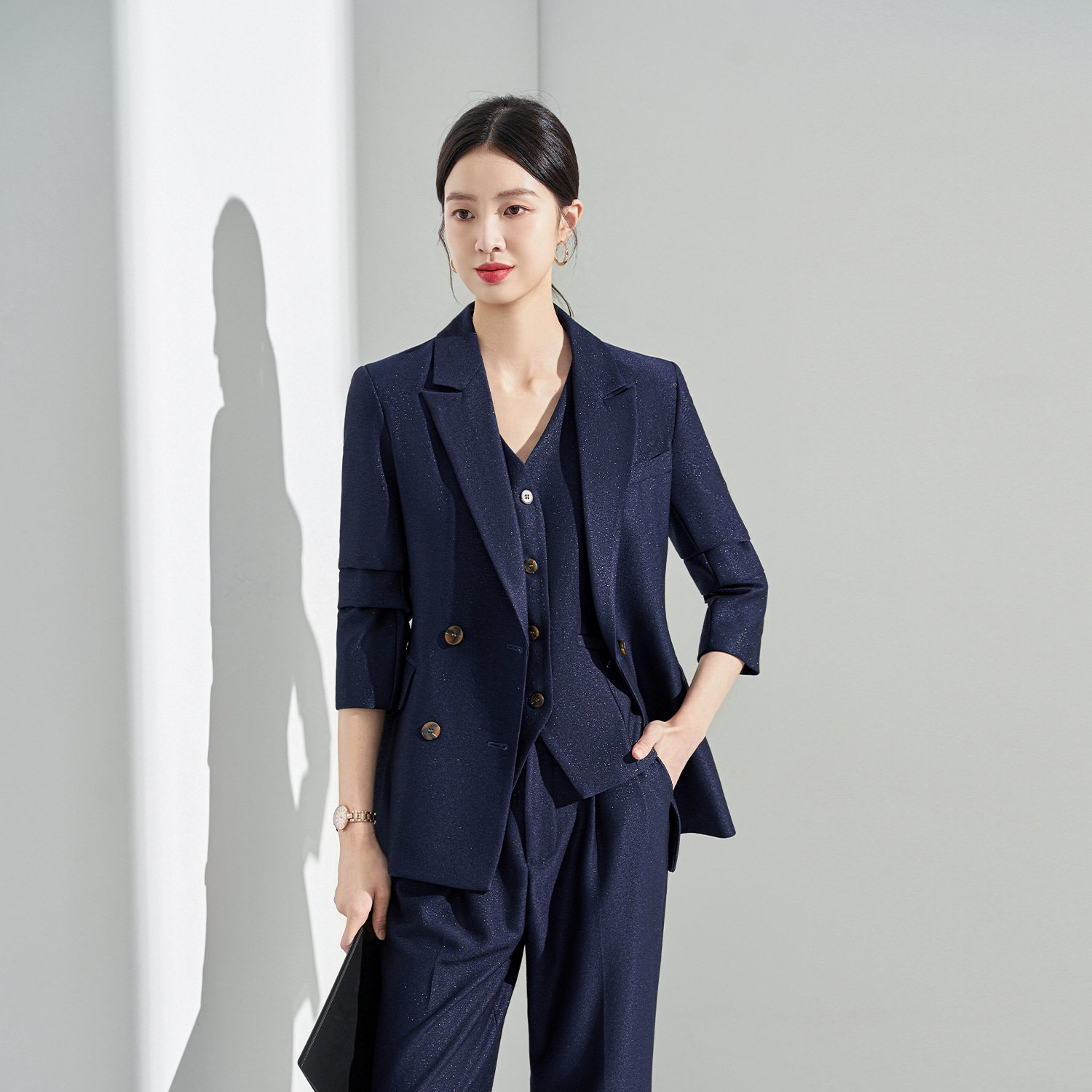 深蓝色西装套装女秋季2025新款休闲宽松慵懒风都市通勤小个子西服