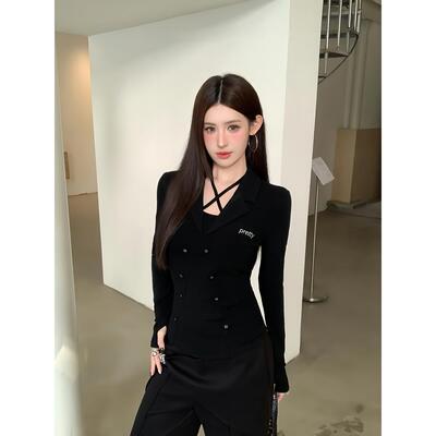 不讲价辣妹交叉翻领字母刺绣长袖修身显瘦磨毛内搭打底衫