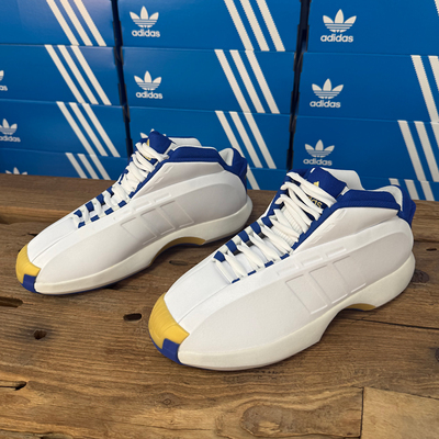 Adidas防滑耐磨专业训练篮球鞋