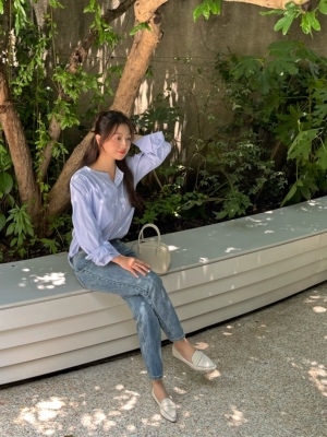 末家招牌，两色入水洗直筒牛仔裤，logo刺绣《momonaco》