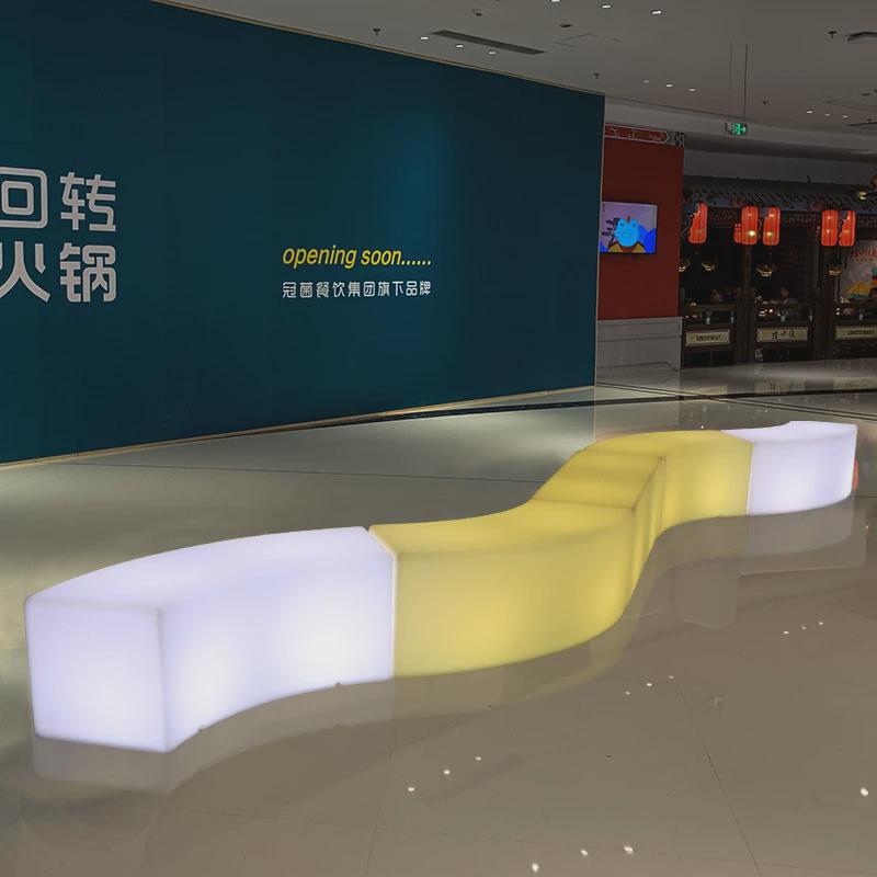 公园休闲户外坐凳弧形小区商场凳发光家具酒吧桌椅组合商业美陈凳