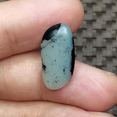 新疆和田玉籽料原石油库料独籽无修黑皮油库皮吊坠00702