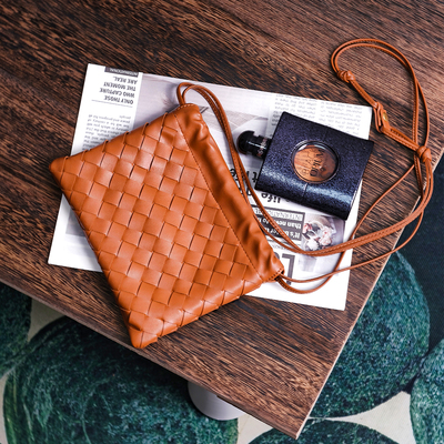 Stephy手工编织包水桶包包2025新款春夏斜挎小包腋下包手拿云朵包