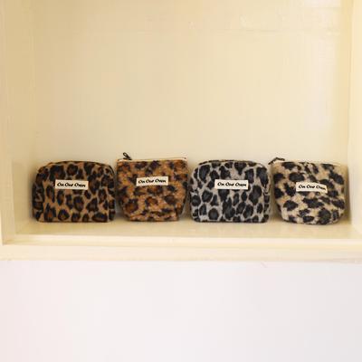 外贸出口毛绒绒包大容量小方包