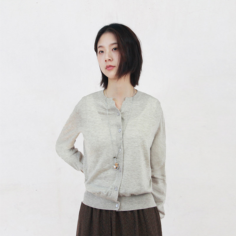 温柔慵懒风圆领纽扣针织开衫女百搭显瘦毛衣外套MHHSK8151