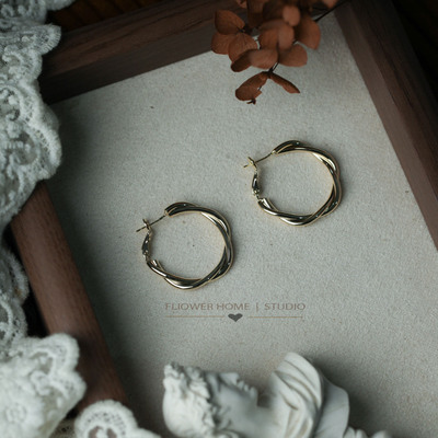 麻花圈圈耳环气质时尚