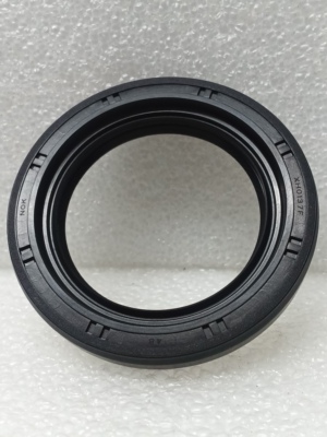 XH0137F  尺寸 43.3X63X8.5mm 汽车油封
