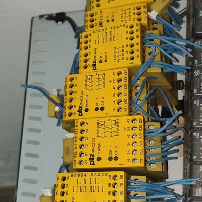 请询价-皮尔兹PNOZ X3安全继电器，型号774314，24V D