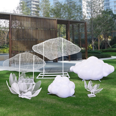 不锈钢镂空云朵雕塑铁艺人物钢丝编织玻璃钢人物摆件售楼部园林