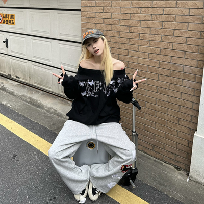 BCRA美式立体蝴蝶刺绣斜肩长袖卫衣女早秋宽松慵懒风辣妹露肩上衣