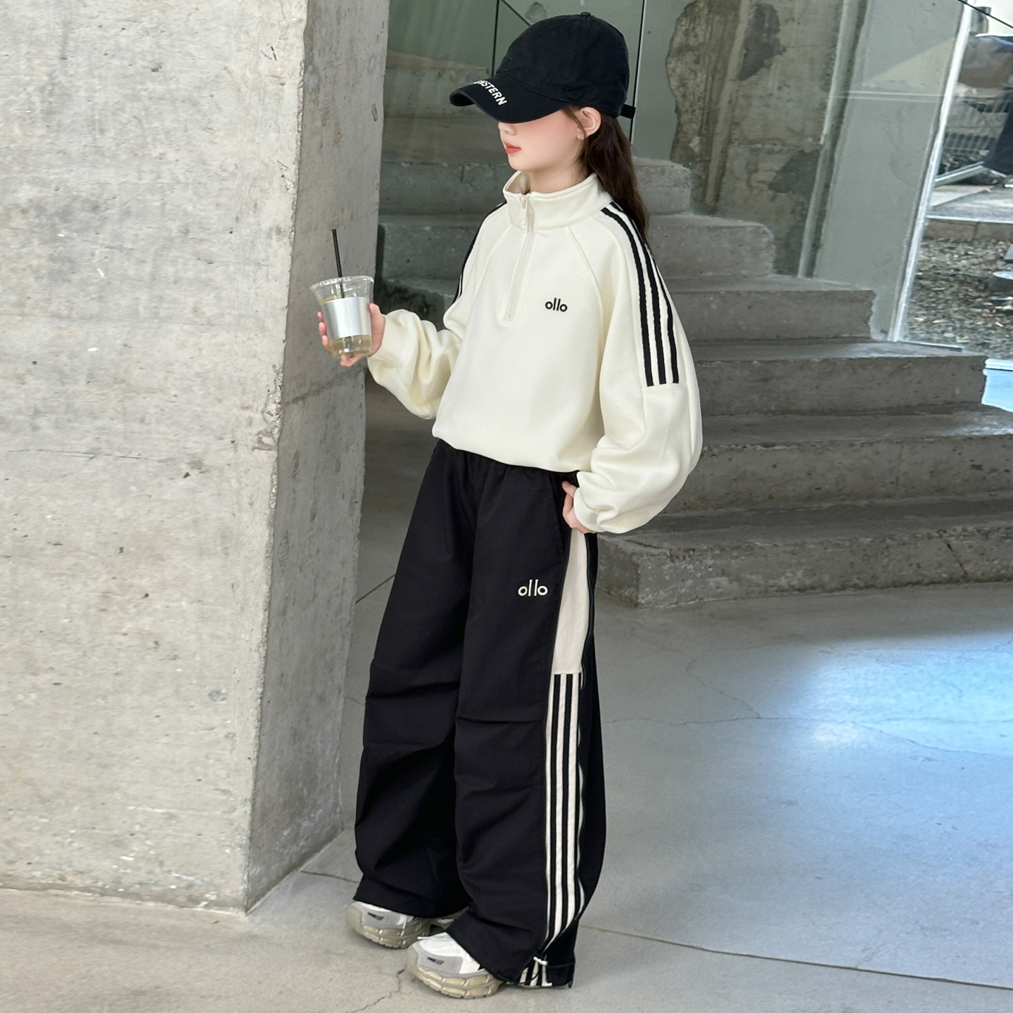 女童秋装休闲套装2026新款洋气春秋立领卫衣女孩阔腿裤运动两件套