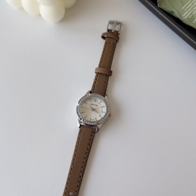 雏菊镶钻手表女轻奢小众简约气质学生女士小巧精致高级感石英女表