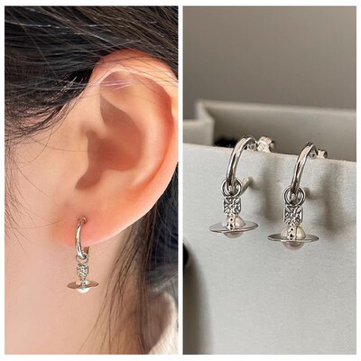 简约百搭layla珍珠迷你耳环立体土星耳钉日常耳扣星球耳圈女礼物