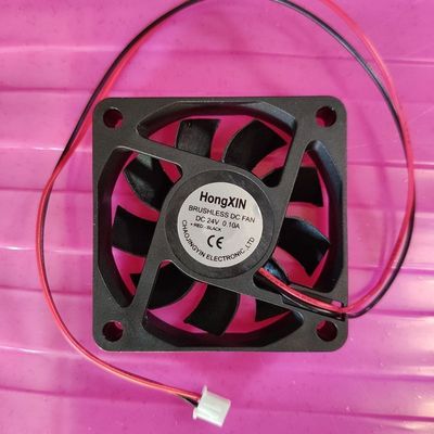 6015 24V0.1A 直径6cm公分伏排换气配设备里面的小正方形散热风扇