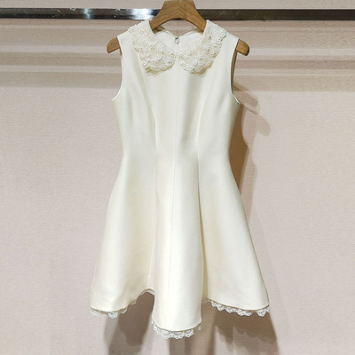 深圳南油2026春女装XSJ0L03D白色水溶绣花拼接蕾丝连衣裙S260075